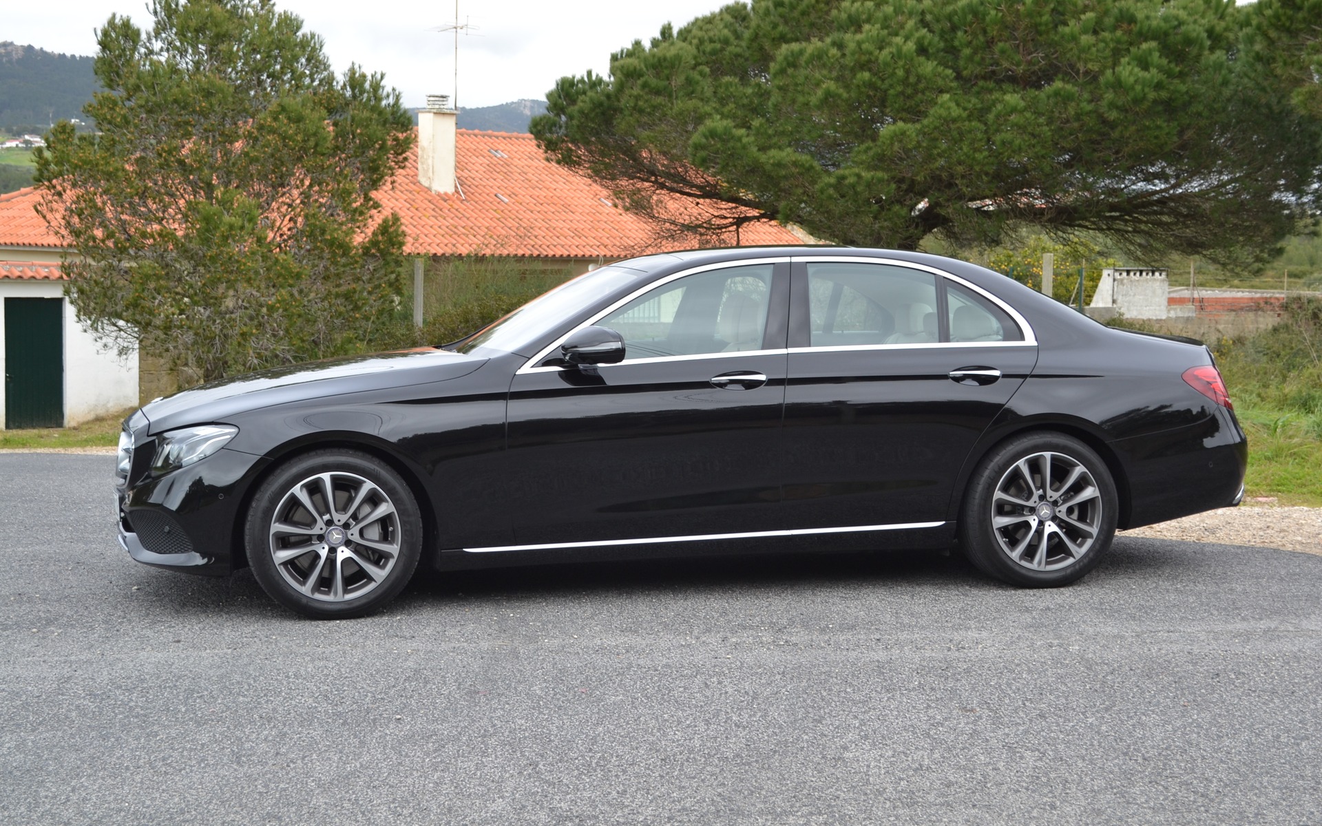 2017 Mercedes-Benz E-Class: Technology Gains the Upper Hand - 6/30