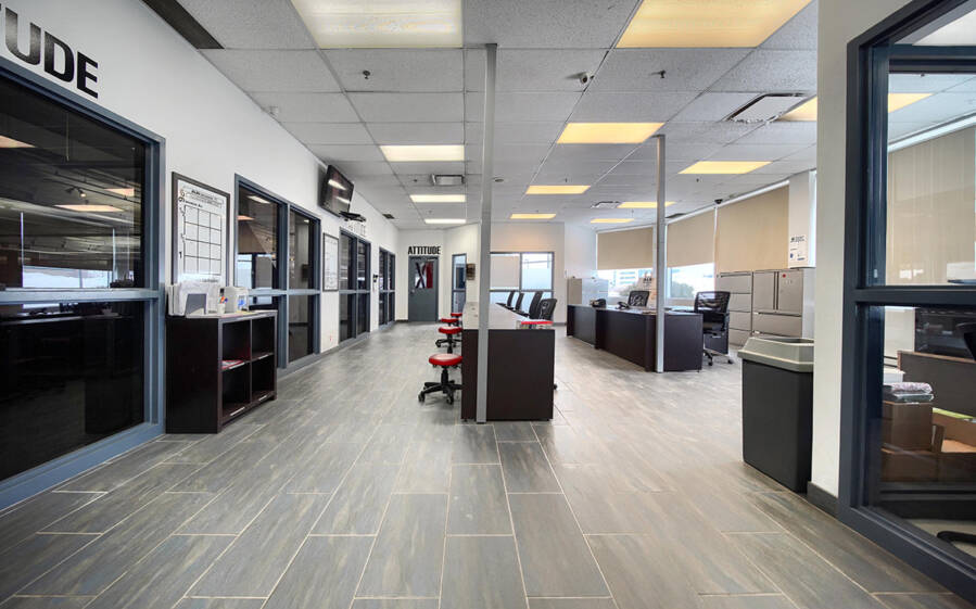 Tesla se réinstallera à Laval - 5/10