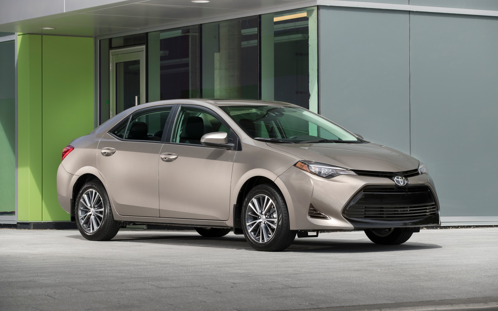 Spécifications Toyota Corolla Berline 4 portes CVT SE 2017 - Guide Auto